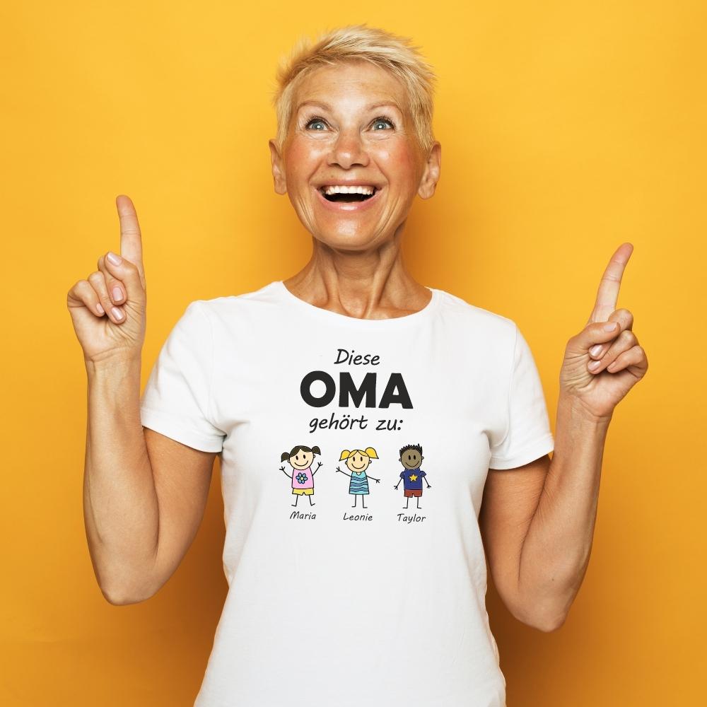 Stolzes Oma-T-Shirt mit individuellem Enkelkindernamen-Druck